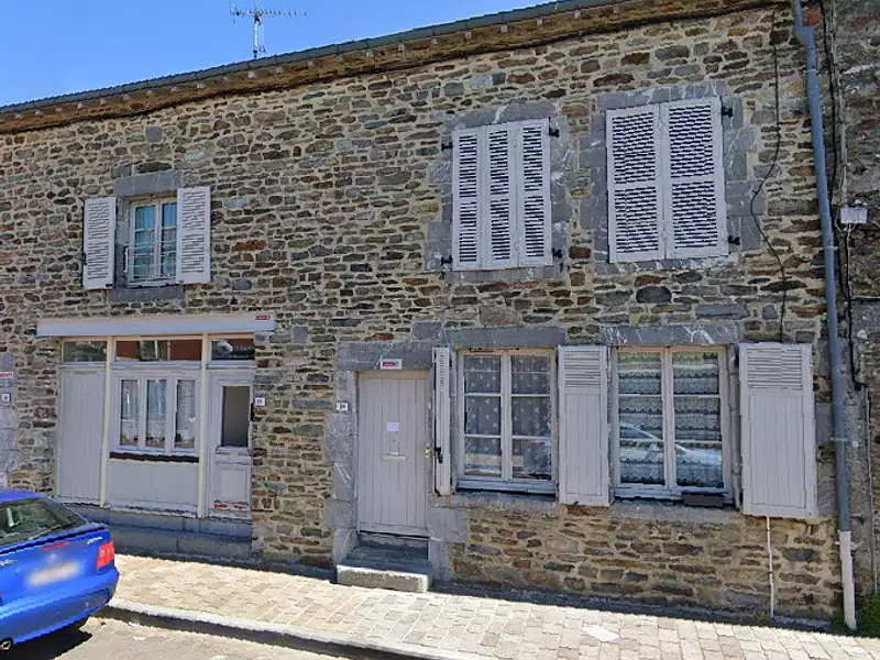 Location appartement 3 pièces 86 m² Rocroi (08230) - Superimmo