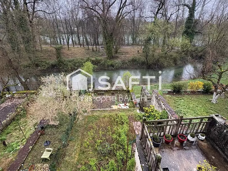 Vente appartement 2 pièces 49 m² Pont-d'Ain (01160) - Superimmo