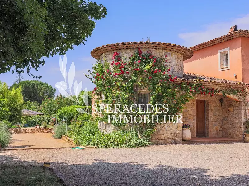 Vente maison 6 pièces 173 m² Saint-Cézaire-sur-Siagne (06530) - Superimmo