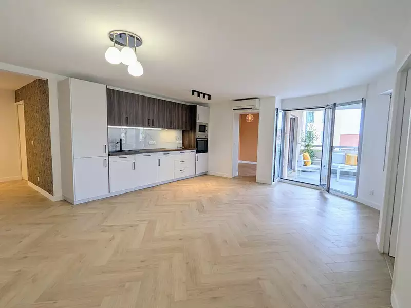 Vente appartement 4 pièces 94 m² Nice (06300) - Superimmo