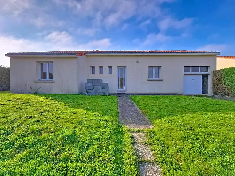 Vente maison 4 pièces 99 m² Le Longeron (49710) - Superimmo